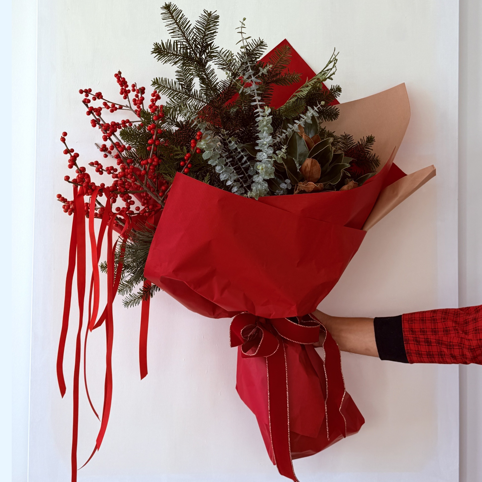 Festive Wrap Bouquet | Christmas Flowers – Dushan Flowers